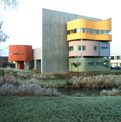 John Wall House Vibrant Postmodernism: David Altrath Captures Wall